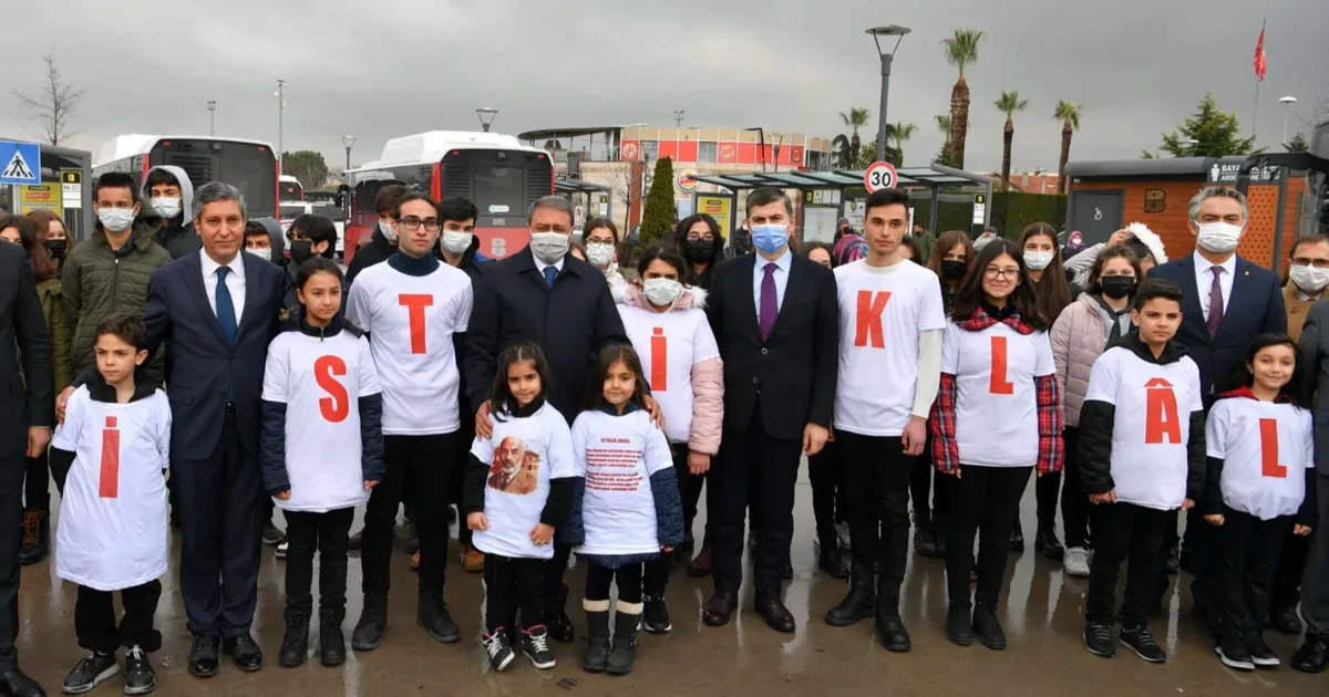 İstiklal Marşı ve Mehmet Akif Ersoy Gezici Sergi Tırı Balıkesir’de ...