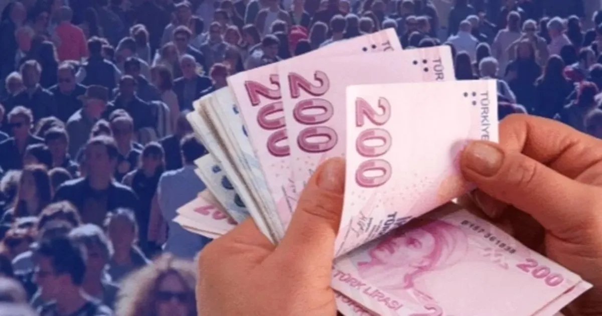 Kamu çalışanları ve emeklilerden ek zam tepkisi! Adalet istiyoruz ...